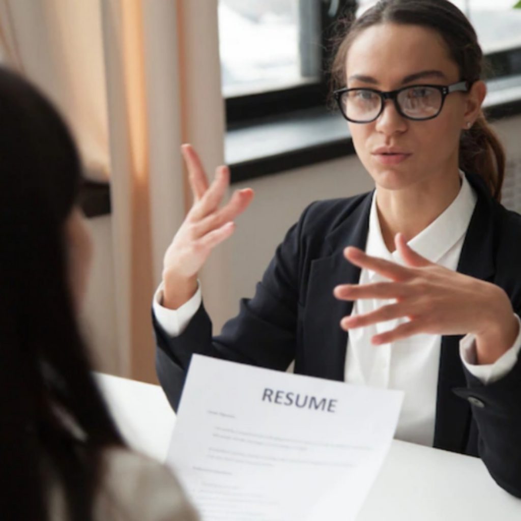 What your hands say about you in a job interview – Gainrep Blog